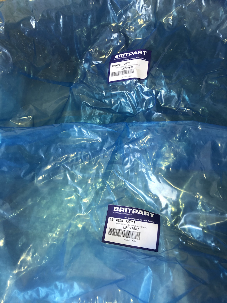 Уплотнитель дверной — Land Rover Defender (L315/L316), 2,5 л, 2006 года ...