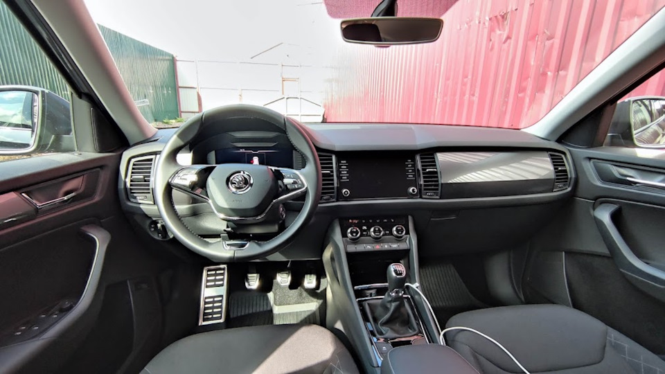 №24: Оригинальные накладки на педали МКПП и площадка для отдыха ноги ...