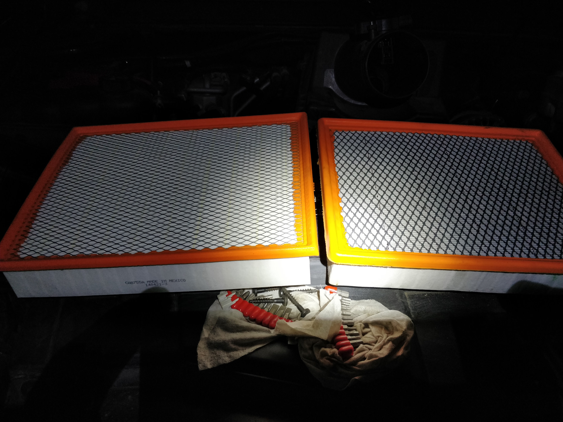 Установил оригинальную крышку салонного фильтра (GM 22759208) + смена ...