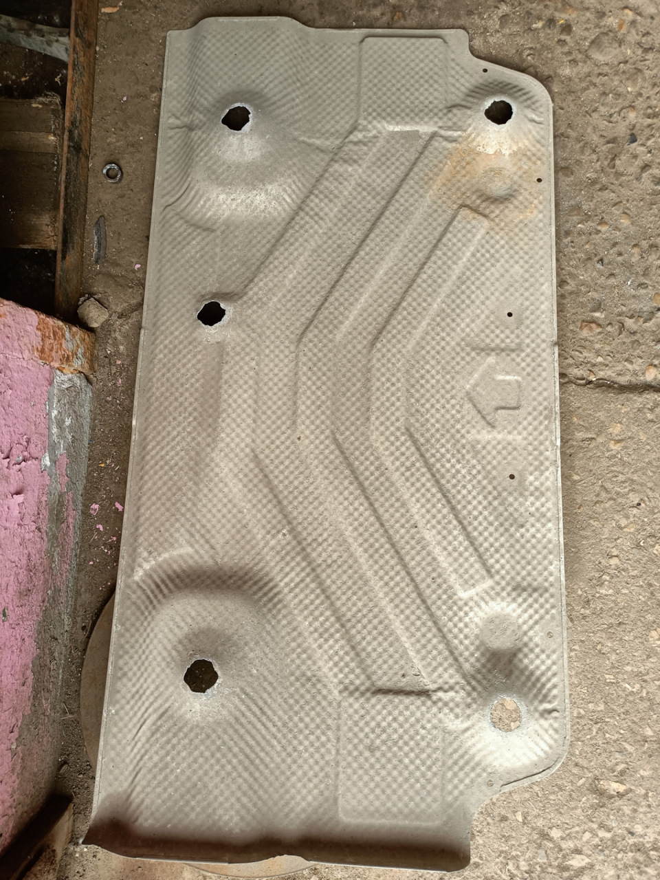 Замена защитной панели глушителя — Hyundai ix35, 2 л, 2013 года | визит ...