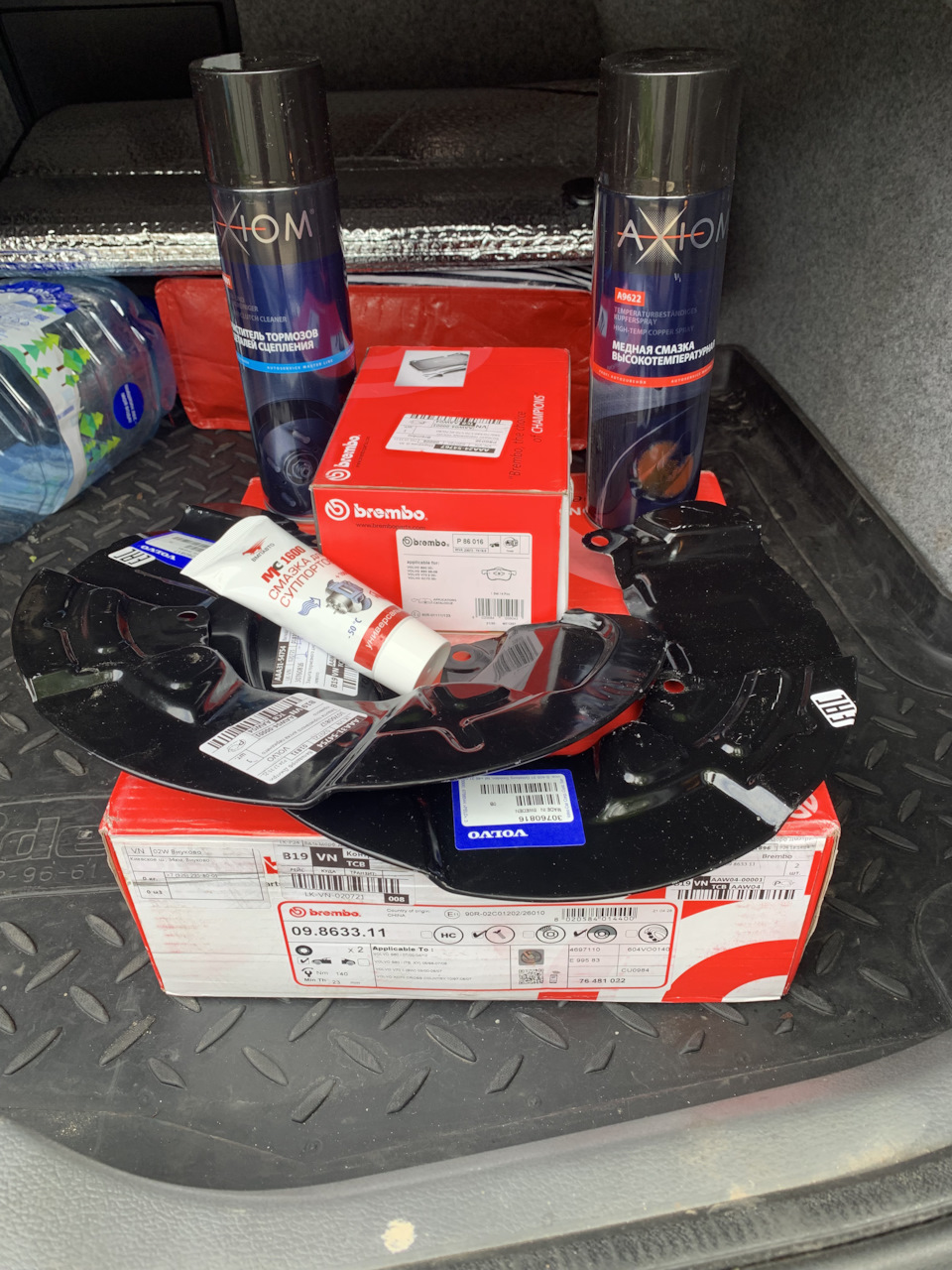 Замена передних тормозов. — Volvo S60 (1G), 2,4 л, 2007 года | плановое ...