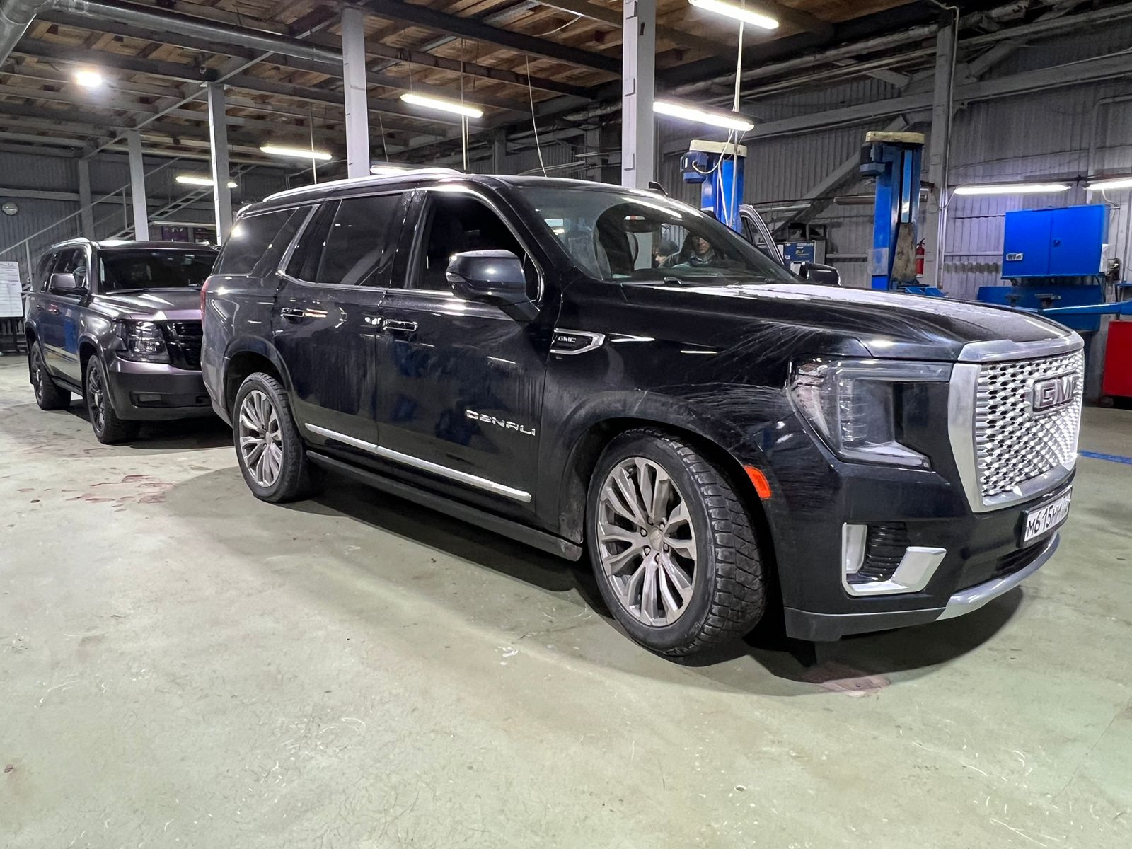 Упала и не работает пневмоподвеска в сильный мороз! Tahoe, Escalade ...