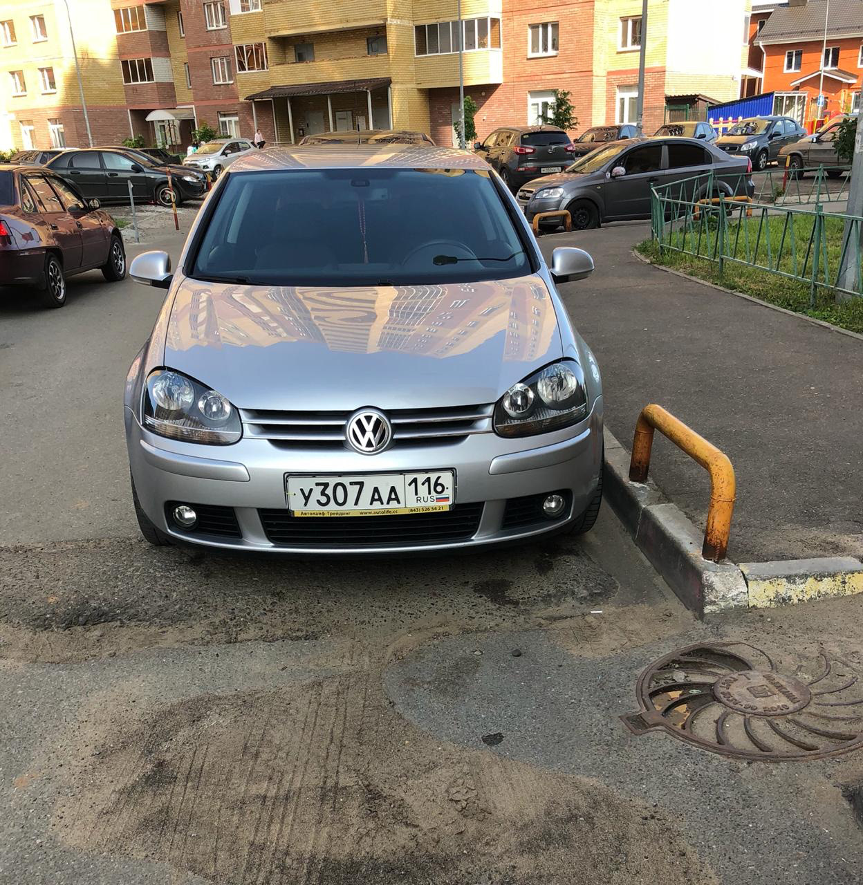 Колхоз в деле — Volkswagen Golf Mk5, 1,4 л, 2008 года | прикол | DRIVE2