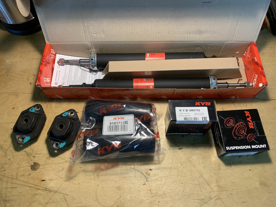 Замена задних амортизаторов E87 — BMW 1 series (E81/E87), 2 л, 2006 ...