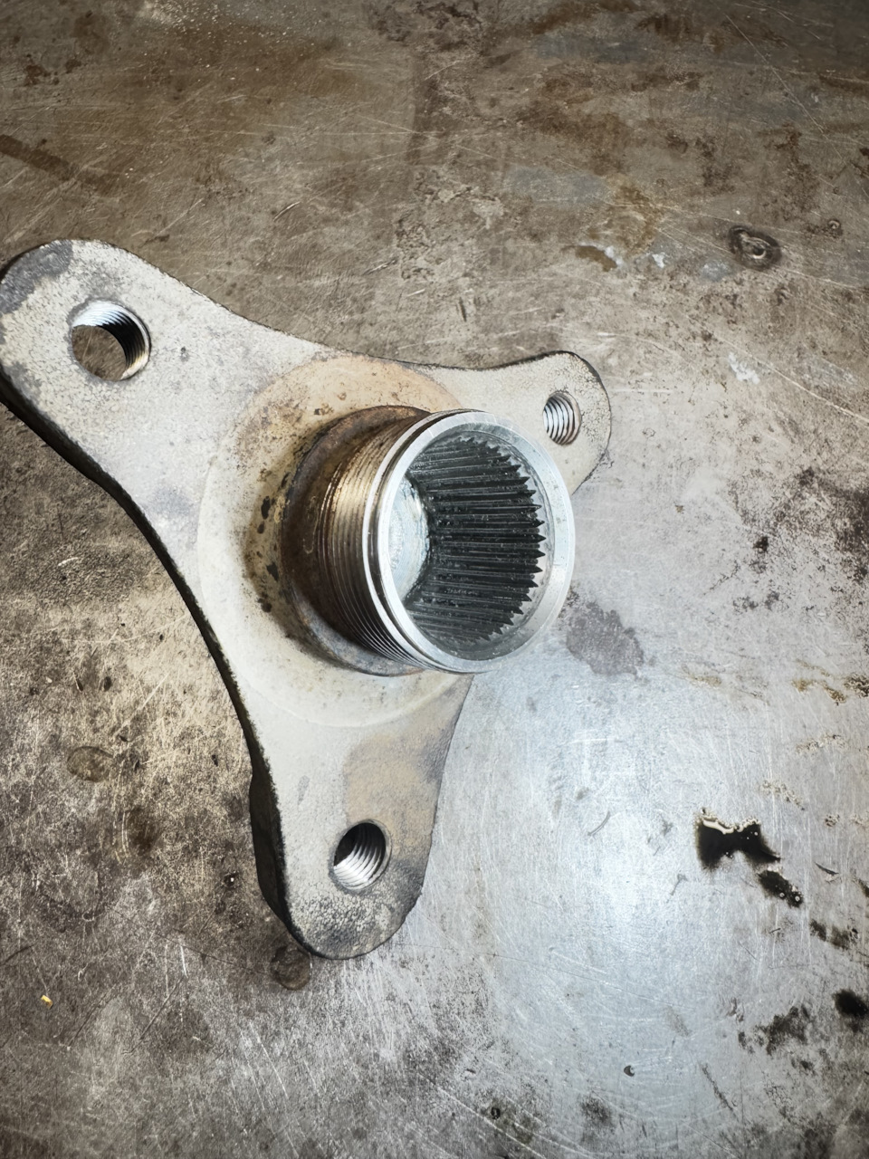 Сменил кардан, фланец, и ТО — BMW 5 series Gran Turismo (F07), 3 л ...