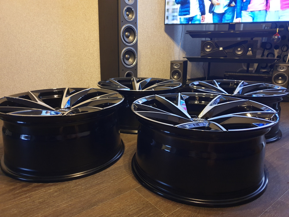 Диски r8-style 9j 30et r20 — Audi A5 (1G), 3,2 л, 2008 года | колёсные ...