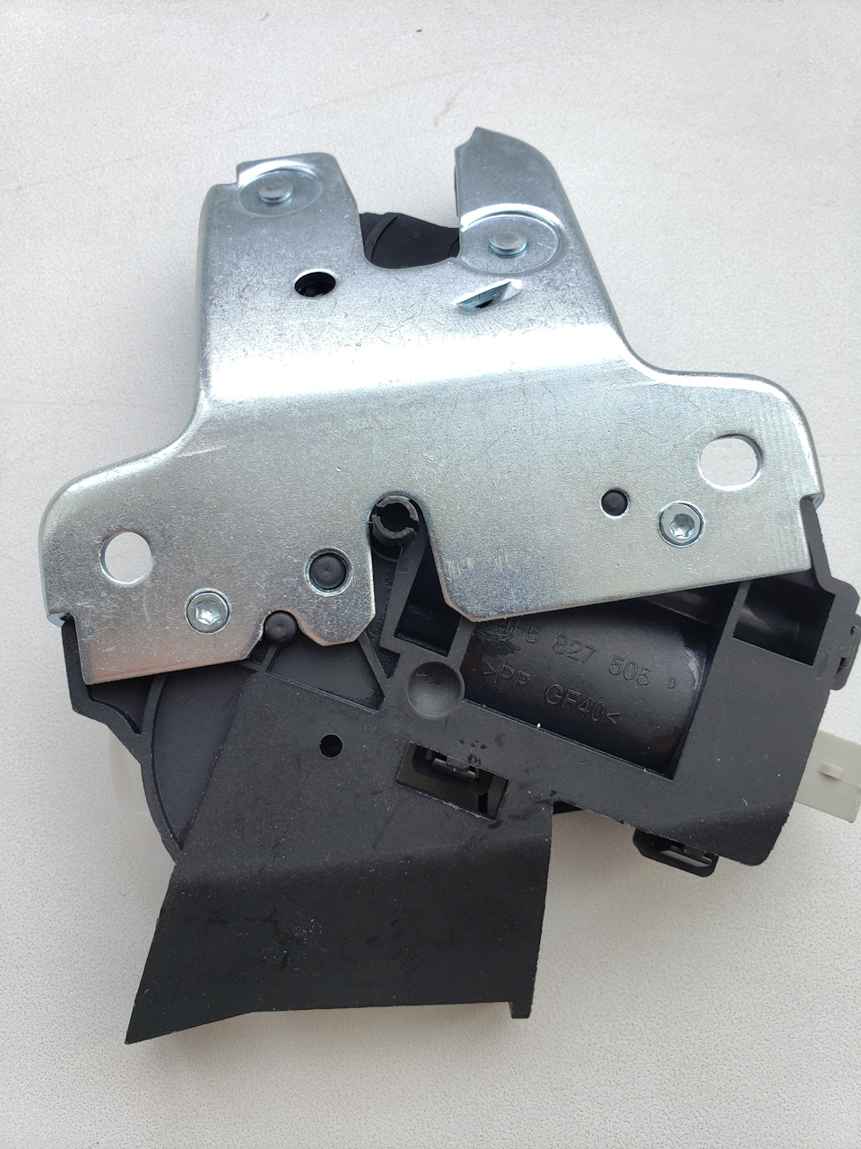 замок багажника passat b6 4F5827505D — Volkswagen Passat B6, 1,8 л ...