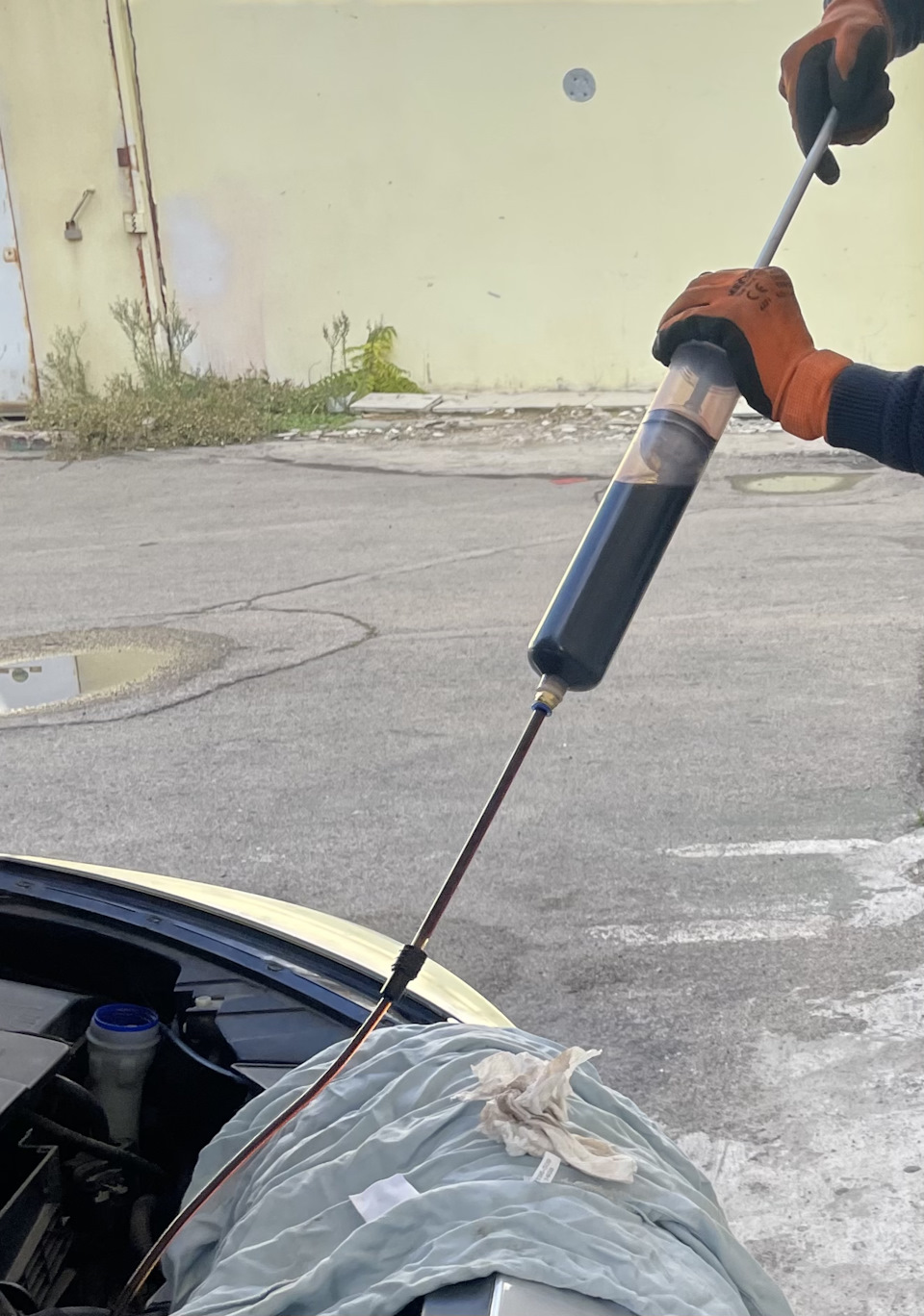 Частичная замена масла в коробке — Chevrolet Malibu (8G), 2 л, 2015 ...