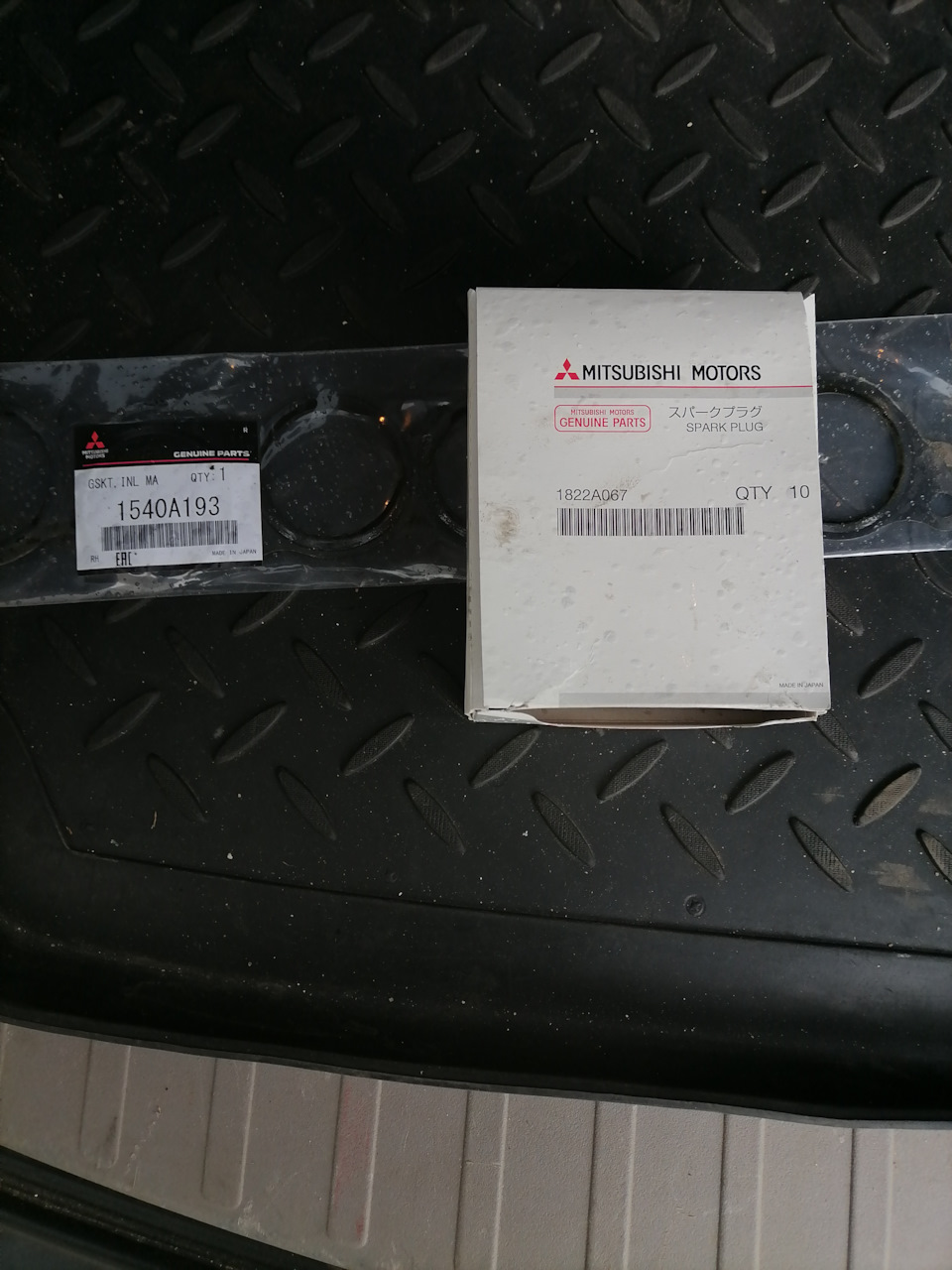 Замена свечей зажигания — Mitsubishi Pajero Sport (2G), 3 л, 2014 года ...