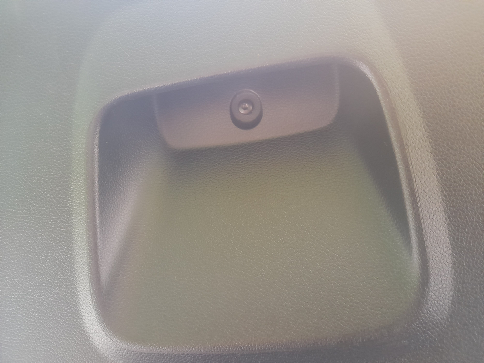 Замена камеры заднего хода — Peugeot 308 SW (1G), 1,6 л, 2009 года ...