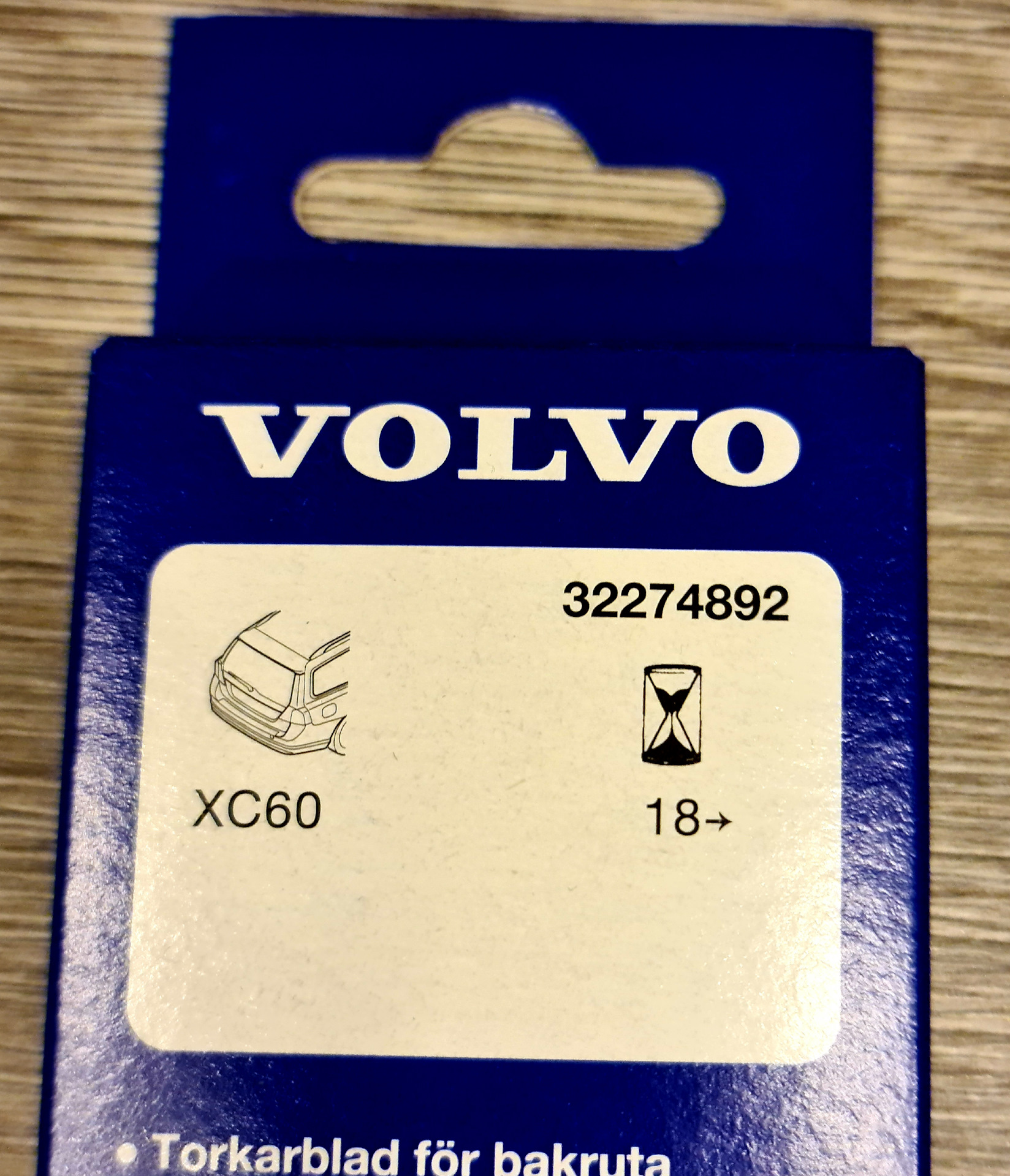 3.Замена дворника 5той двери — Volvo XC60 (2G), 2 л, 2018 года ...