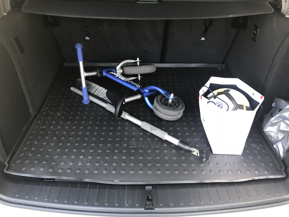 Резиновый коврик-поддон для багажника — BMW X3 (F25), 2 л, 2014 года ...