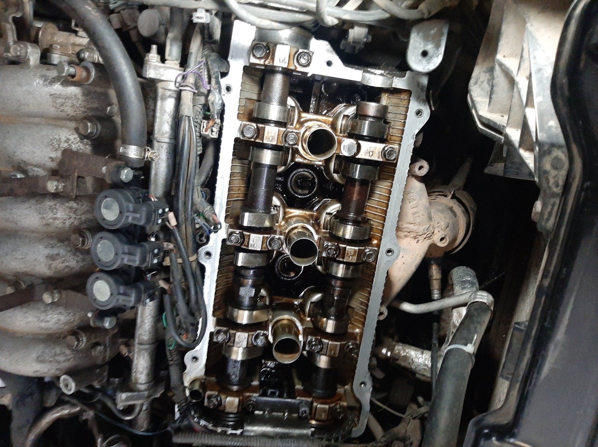 Клапанная крышка- сальники и прокладка — Hyundai Santa Fe (1G), 2,7 л ...