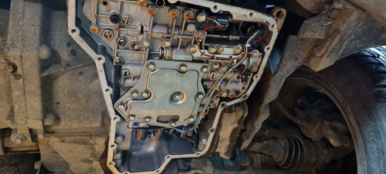 Замена ATF#4 (+масло и ремень) — Nissan Note (1G), 1,6 л, 2008 года ...