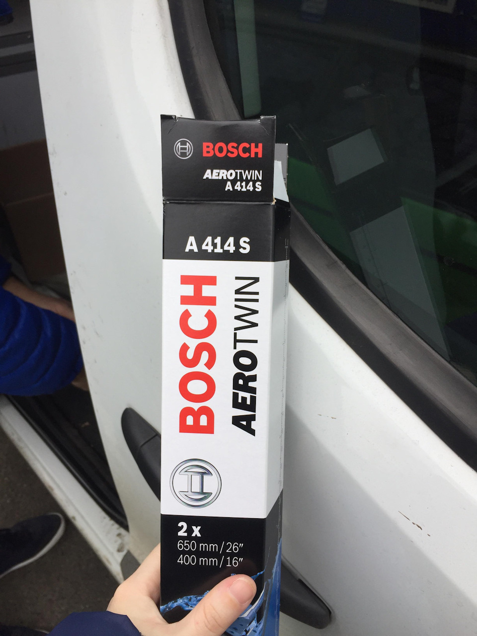 Комплект щеток стеклоочистителя бескаркасных Bosch Aerotwin 650/400 ...