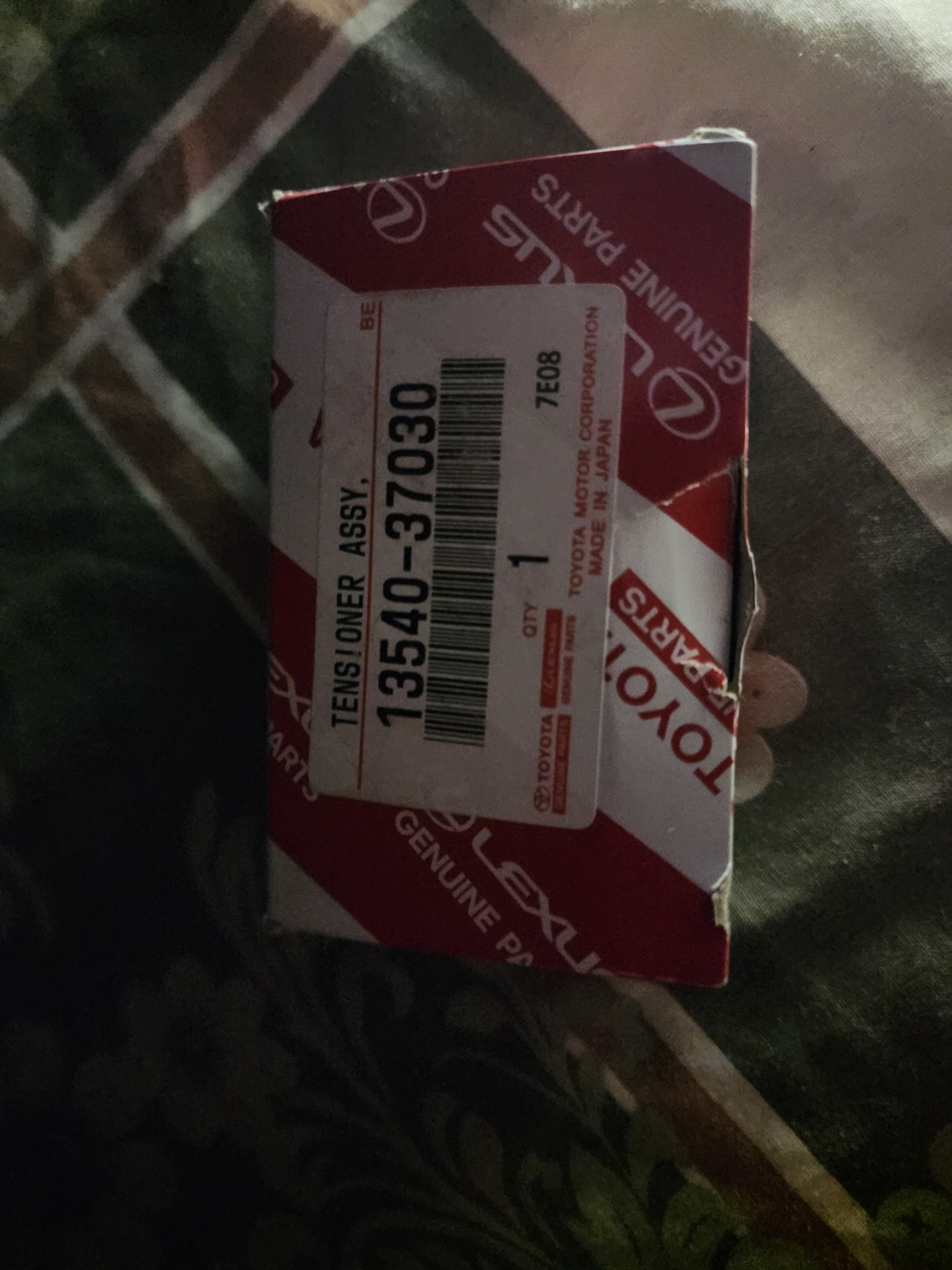 Поддельный натяжитель цепи ГРМ 13540-37030 — Toyota Corolla (140/150 ...