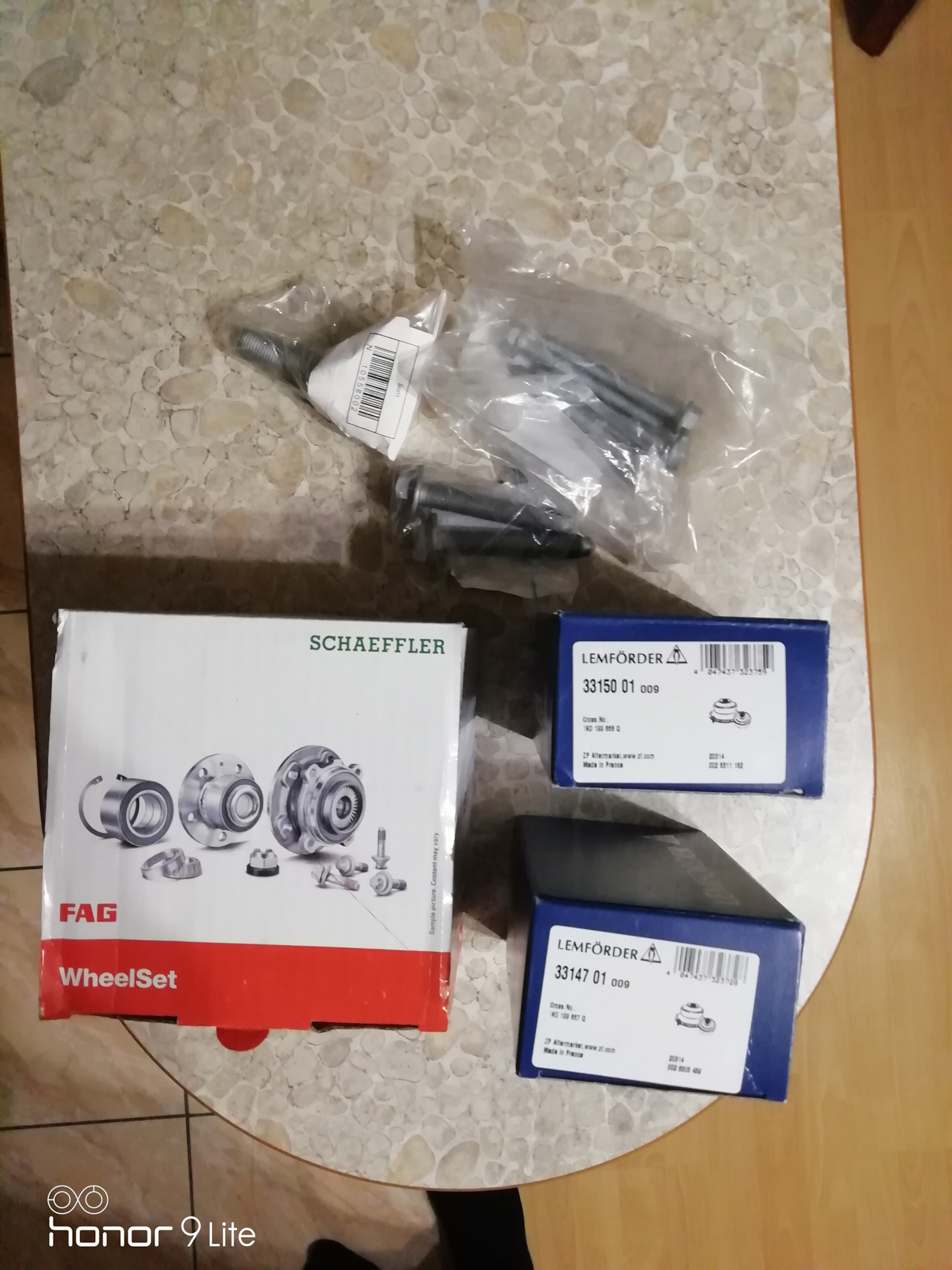 Замена ступицы и нижней подушки двигателя — Volkswagen Golf Mk6, 1,6 л ...