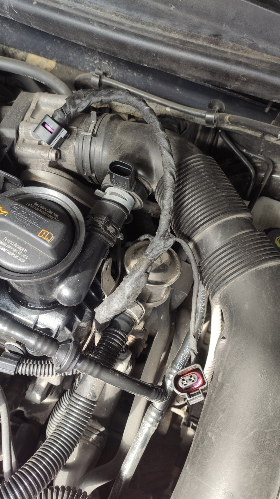 Замена проводов дросселя(ТЕПЕРЬ ГОРИТ МАСЛЕНКА) — Volkswagen Jetta V, 1 ...