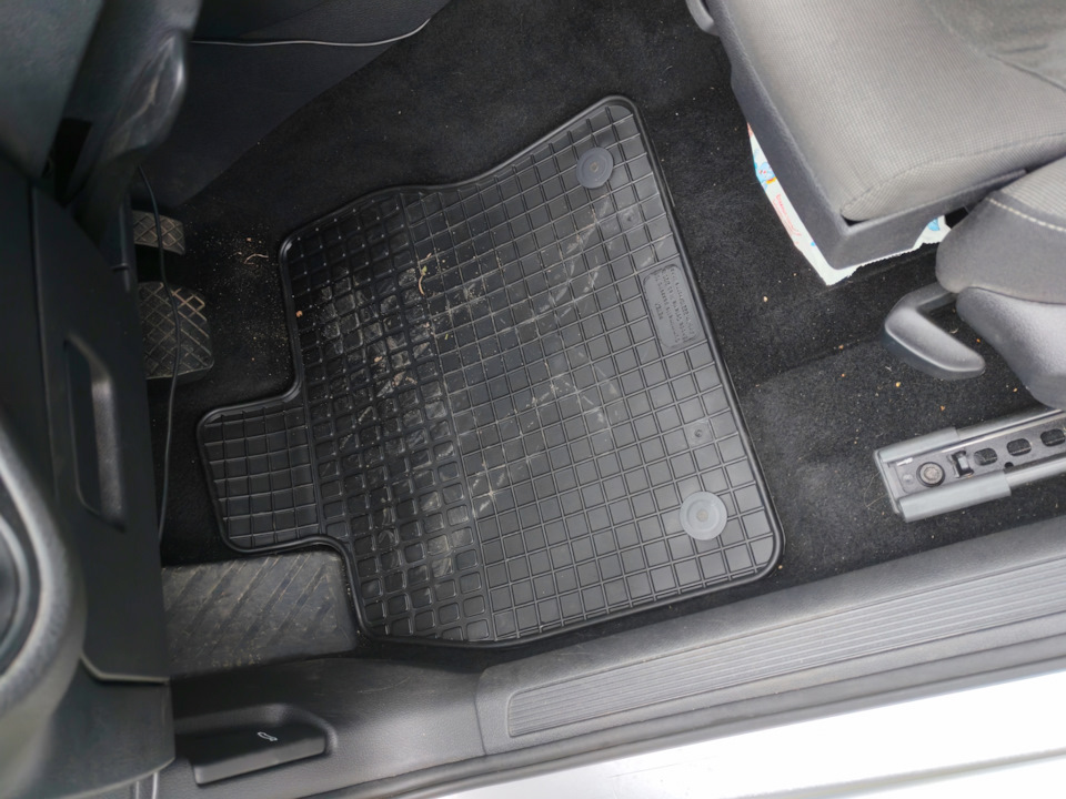 Замена топливных форсунок. Резиновые коврики в салон. — Volkswagen Golf ...