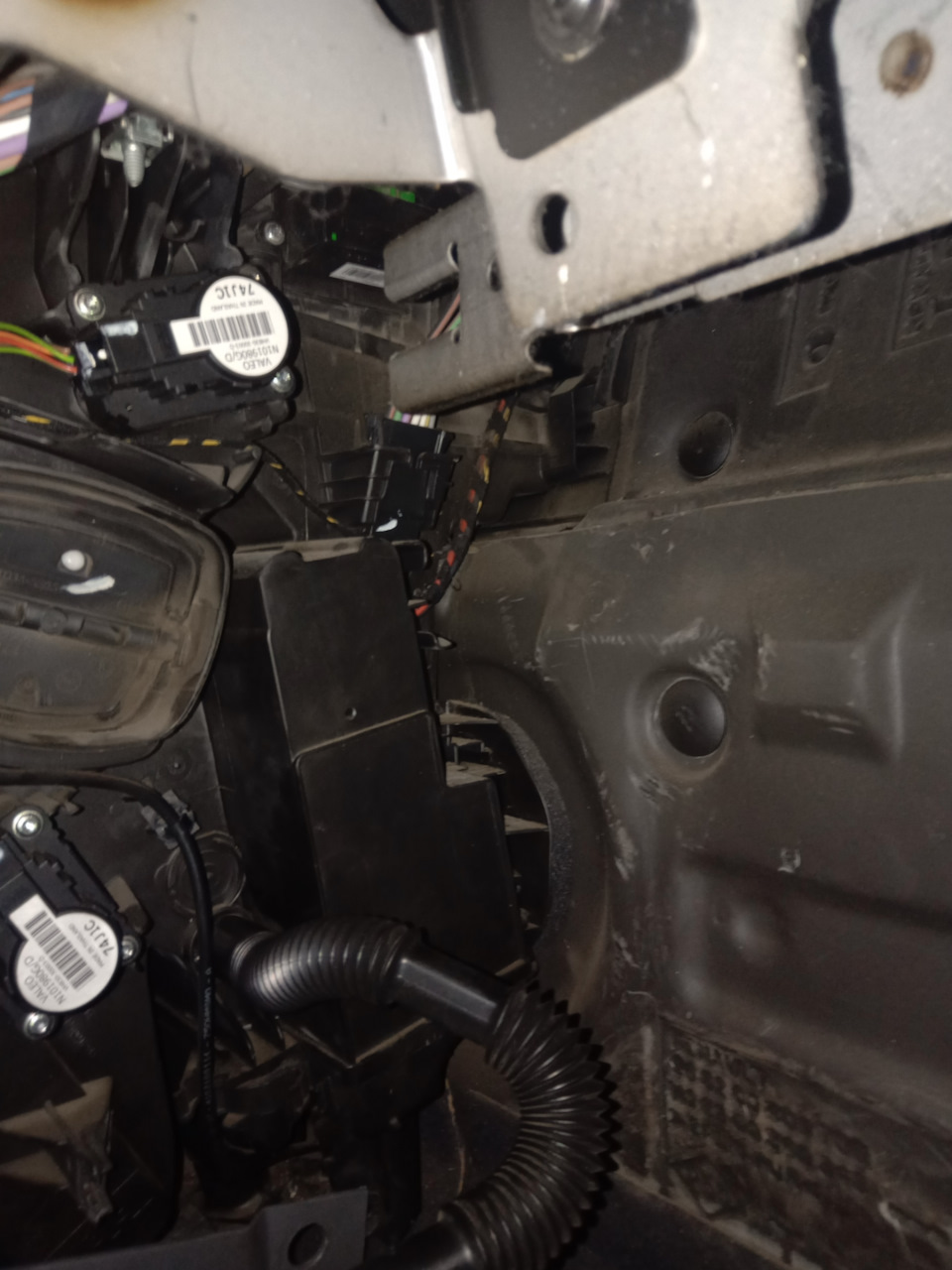 Вентилятор снова работает — Renault Scenic II, 2 л, 2007 года | своими ...