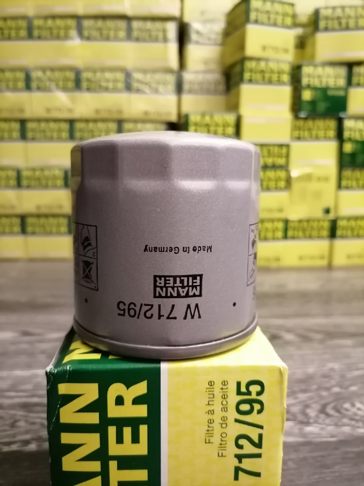 Фильтр масляный Mann-Filter W 712/95 на Volkswagen Golf Mk7, Skoda Octavia A7 Mk3, Skoda Rapid ...