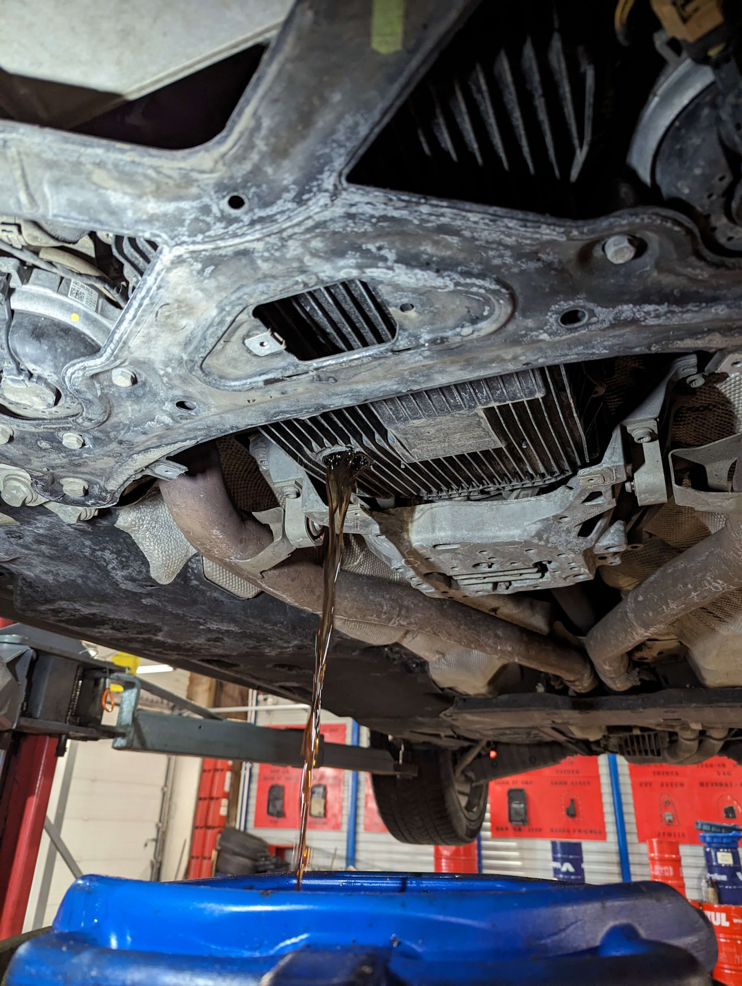 Замена масла в АКПП Lamborghini Urus ZF 8hp95 в СПб — Motul Team на DRIVE2