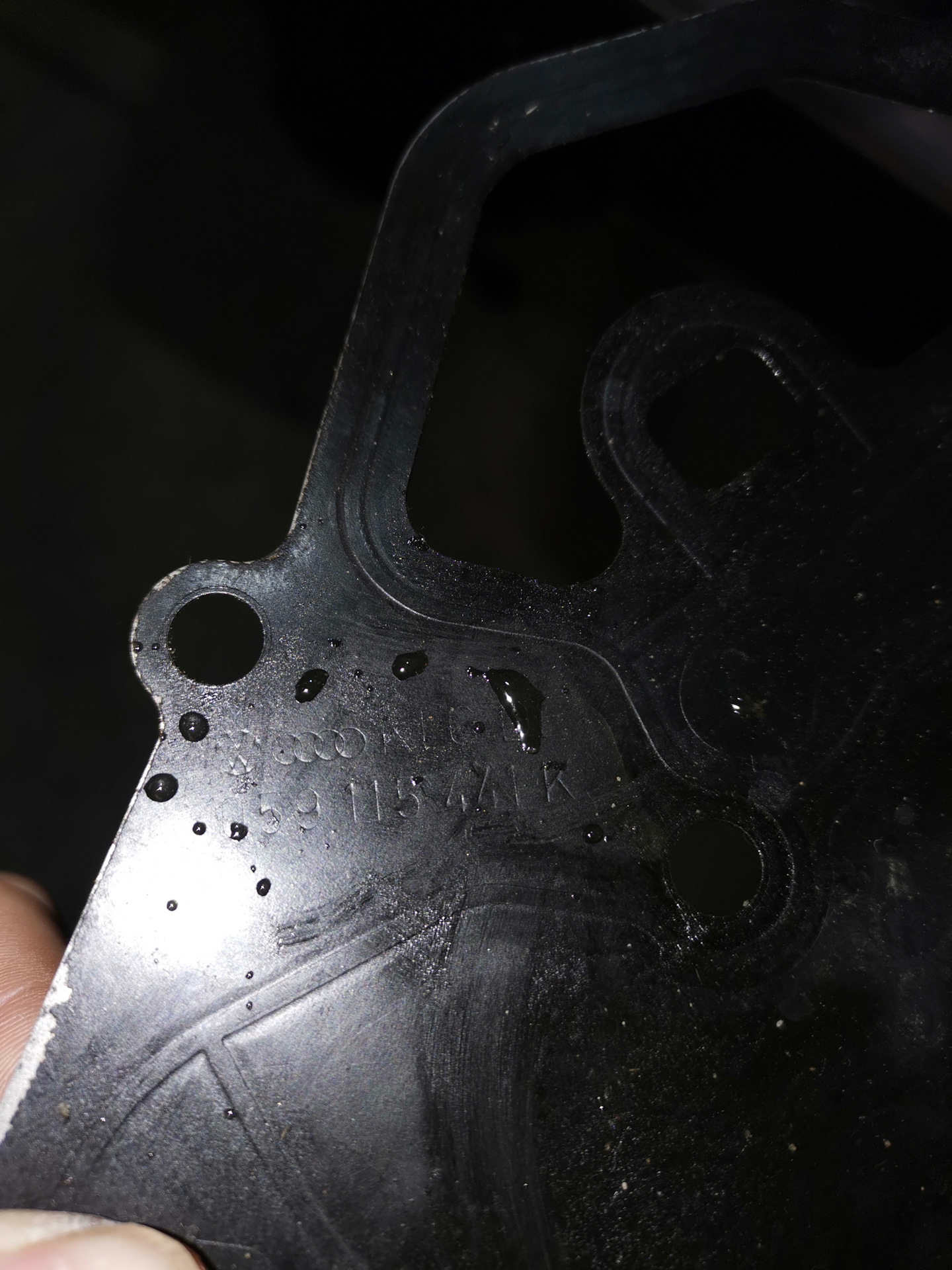 Очередная течь масла — Audi Q7 (1G), 3 л, 2007 года | визит на сервис ...