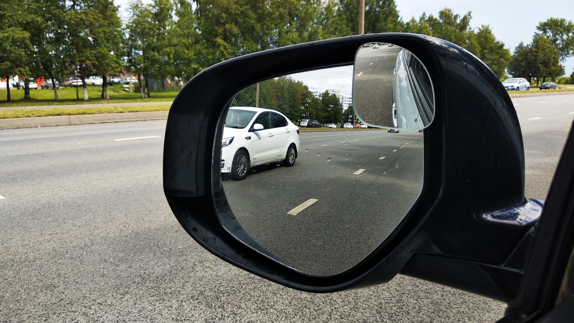 Доп.зеркало заднего вида — Mitsubishi Outlander (3G), 2 л, 2016 года ...