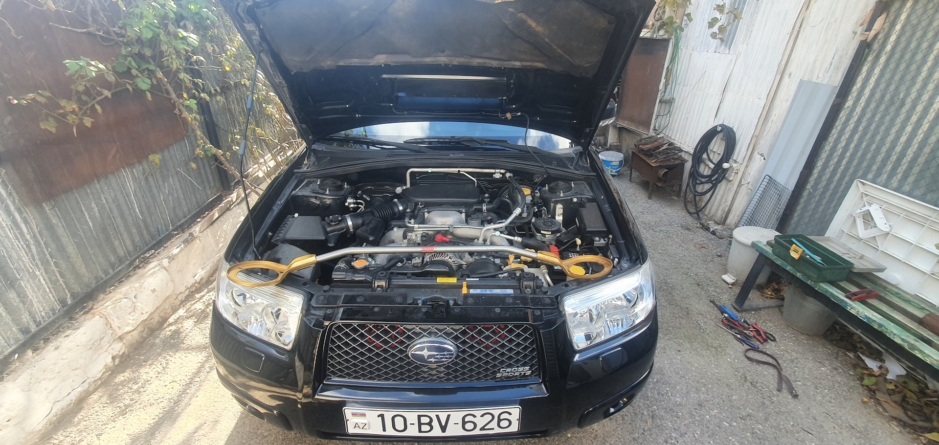 Распорка STI — Subaru Forester (SG), 2 л, 2007 года | аксессуары | DRIVE2