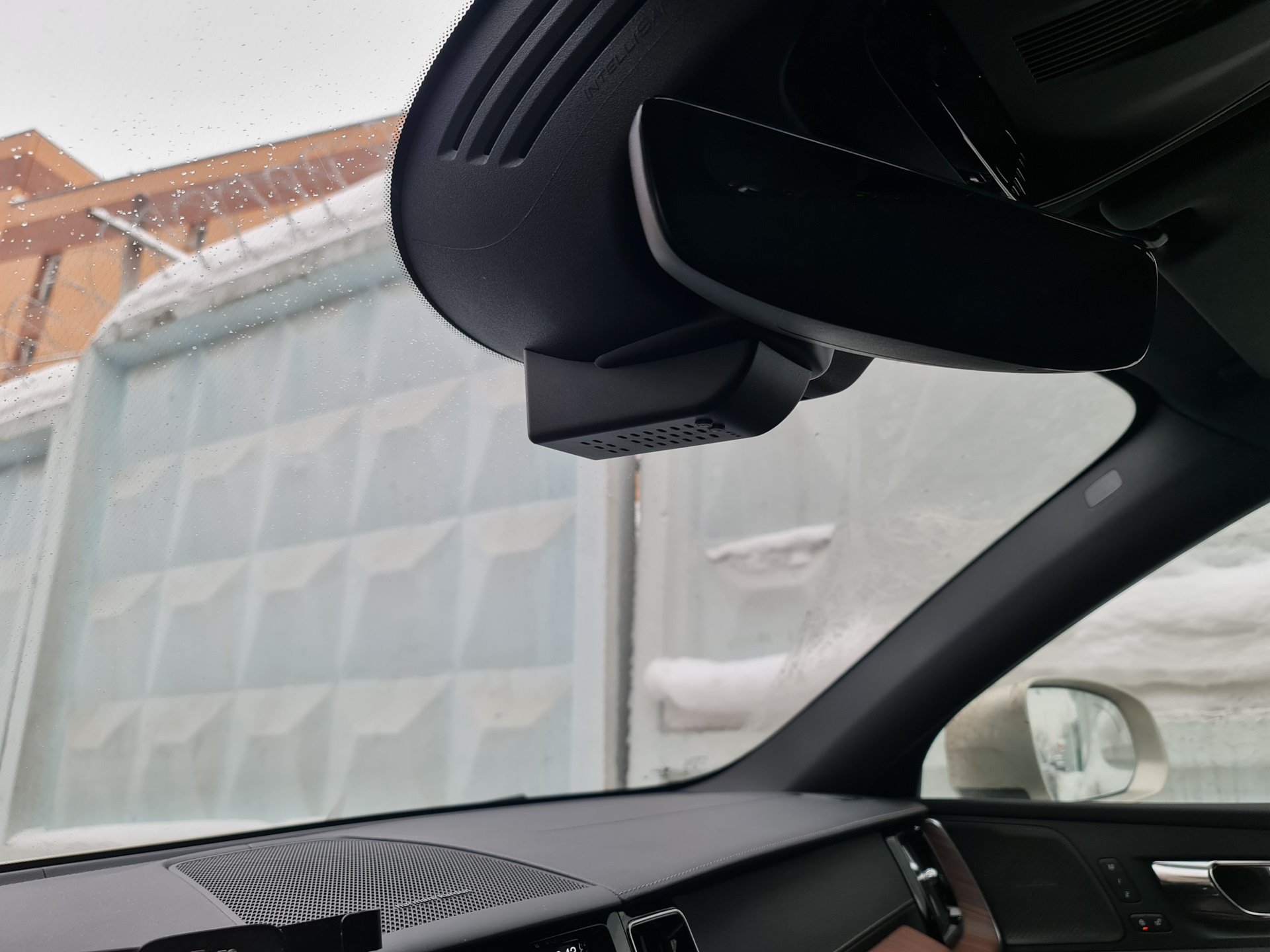 Видеорегистратор Realsun 4S — Volvo XC60 (2G), 2 л, 2018 года ...