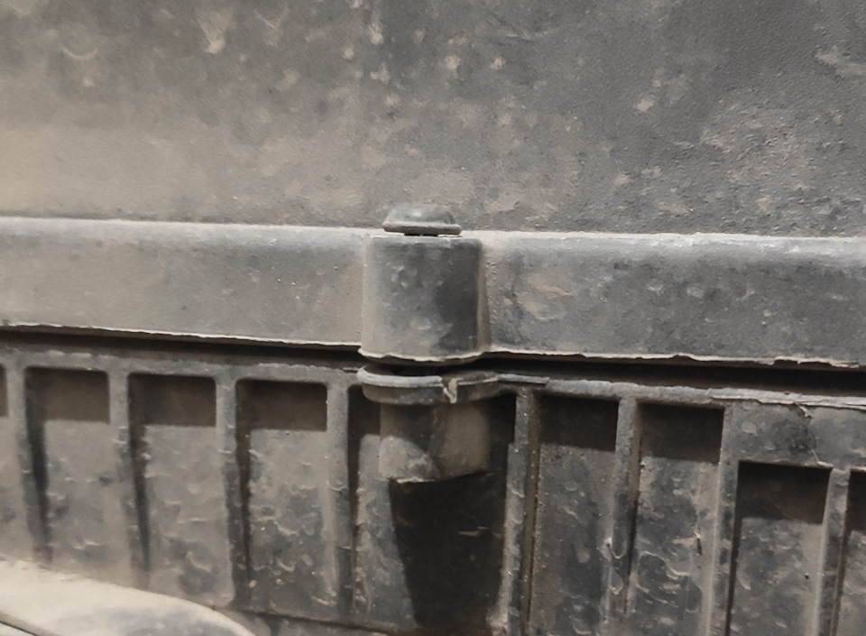 Бодилифт корпуса воздушного фильтра — Volvo XC60 (1G), 2,4 л, 2012 года ...