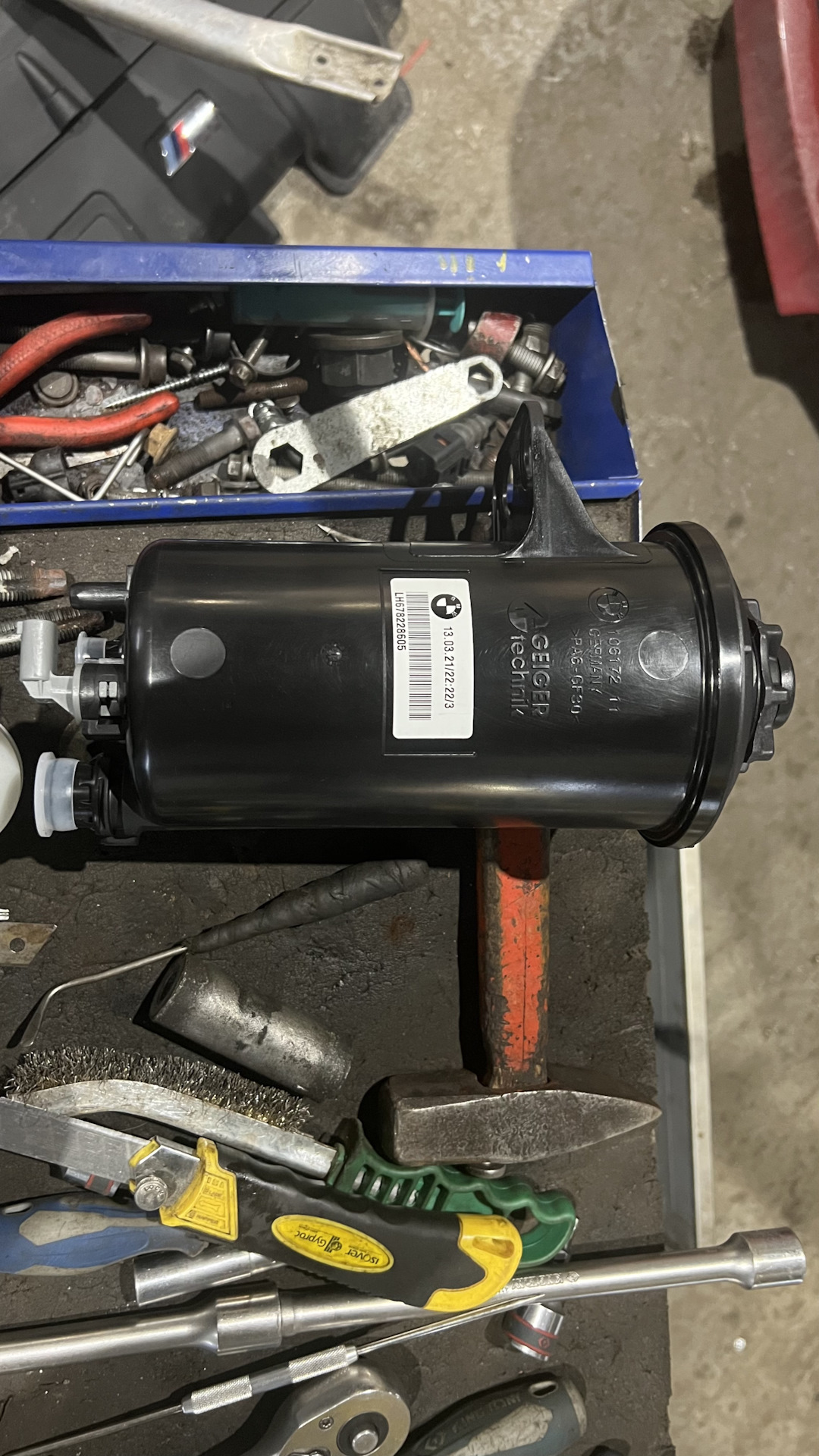 Бачок ГУР и жидкость. Замена. Fail. — BMW X6 M (E71), 4,4 л, 2011 года ...