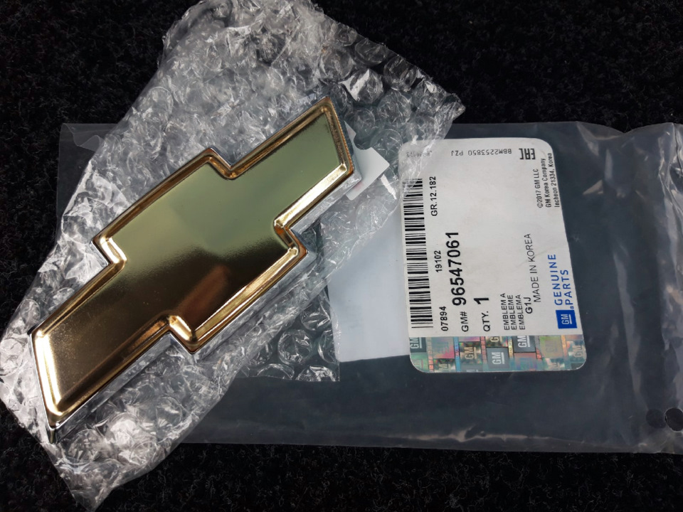 96547061 Эмблема крышки багажника CHEVROLET (вагон) GM | Запчасти на DRIVE2