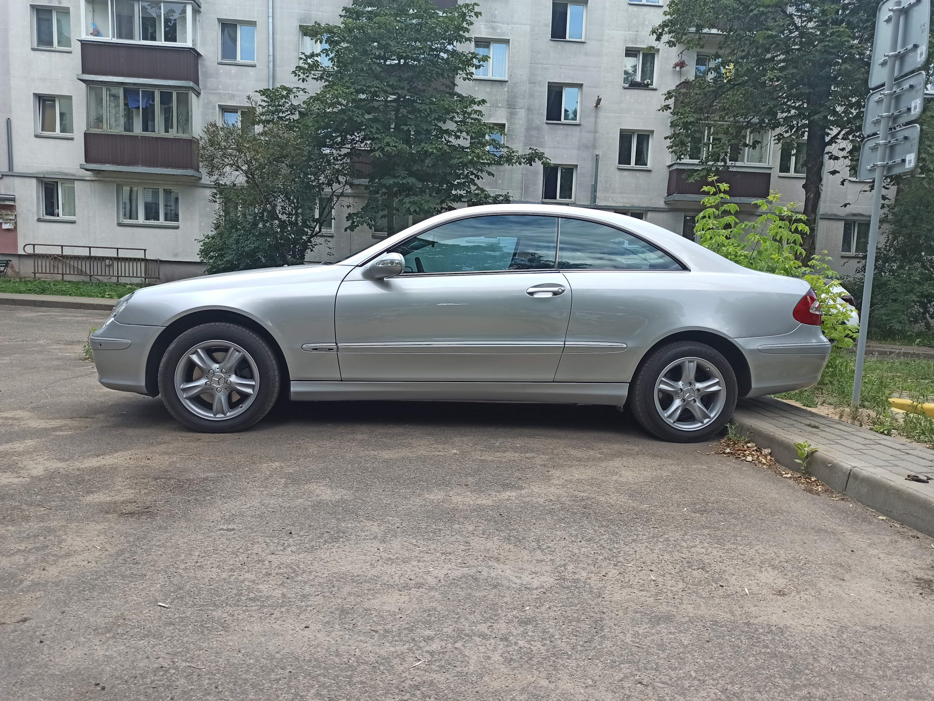 Ремонт рулевой рейки, замена пружин спереди и плавающий сайлентблоков сзади — Mercedes-Benz CLK ...