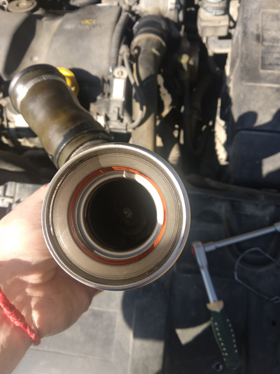 Замена уплотнительных колец на впускном тракте. — Renault Megane III, 1 ...