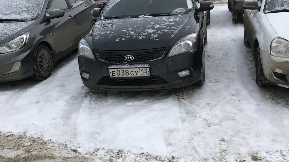 Ступичная шпилька и колесная гайка. — KIA Ceed (1G), 1,6 л., 2011 года ...