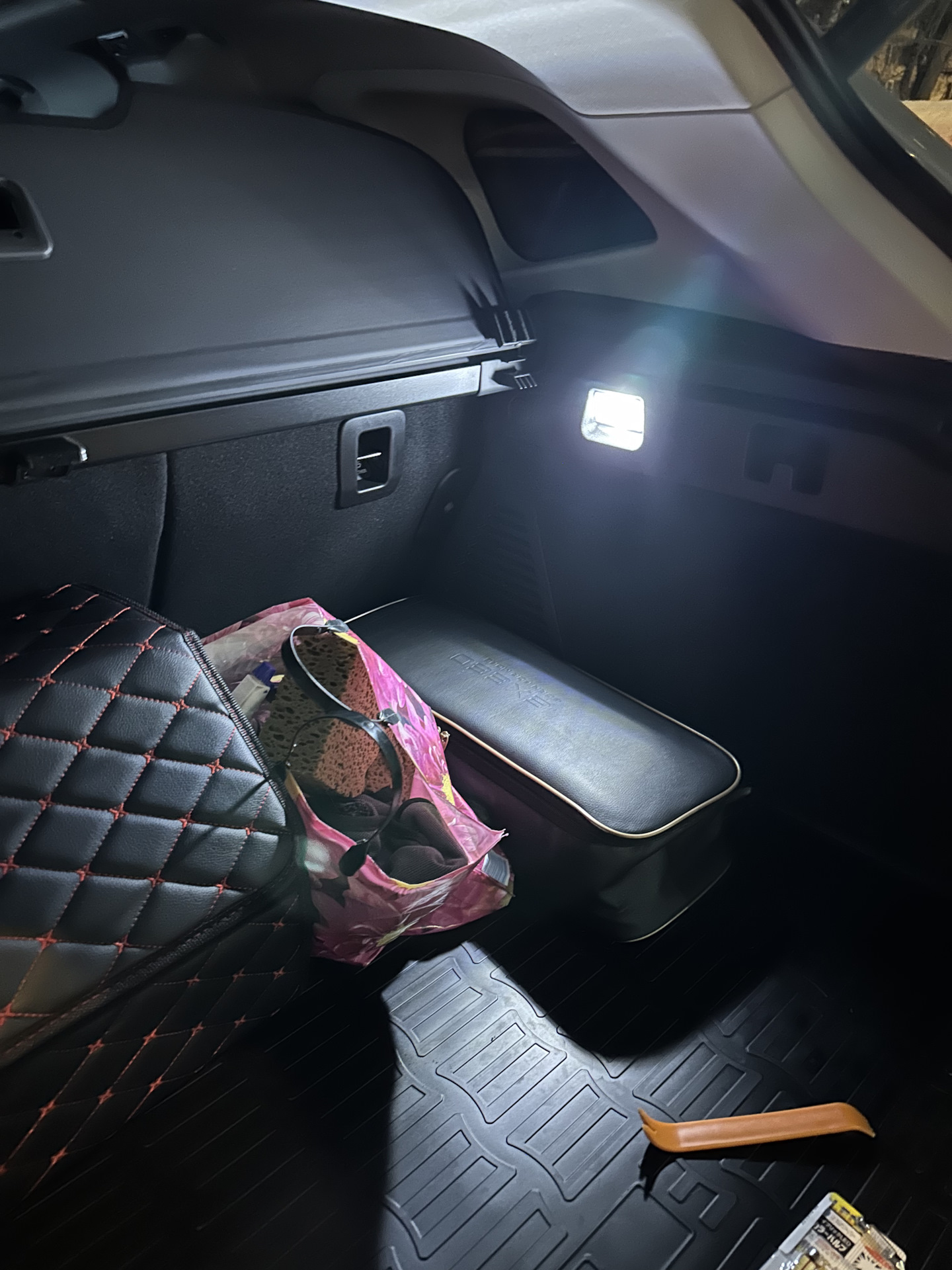 Led подсветки — Exeed TXL, 1,6 л, 2023 года | тюнинг | DRIVE2