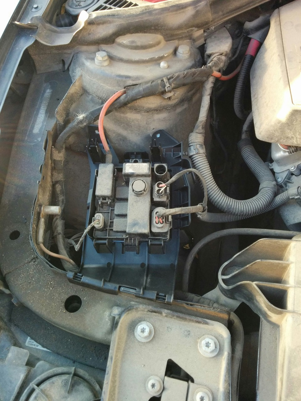 Установка крышки блока управления BMW 1 F20 — DRIVE2