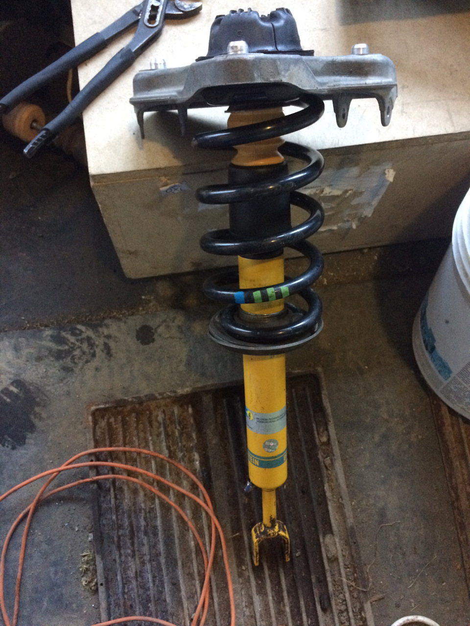 Тюнячки и плановое: замена передних рычагов, рулевых тяг и наконечников ...