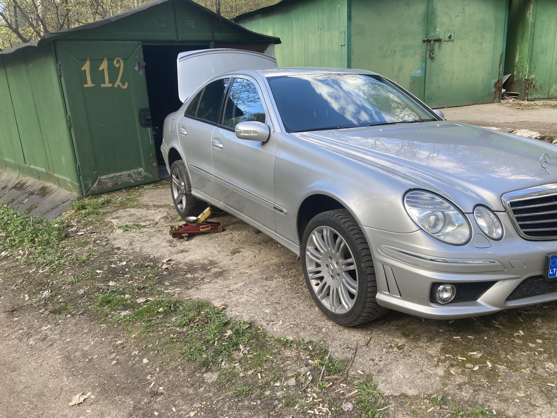 Переобулся на лето. — Mercedes-Benz E-Class (W211), 2,7 л, 2006 года | просто так | DRIVE2