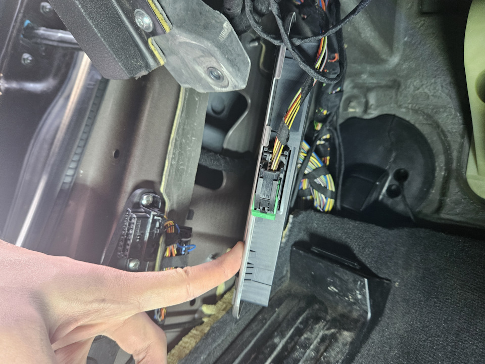 Доводчики дверей / Китайский S323A. Дооснащение — BMW X3 (F25), 3 л ...