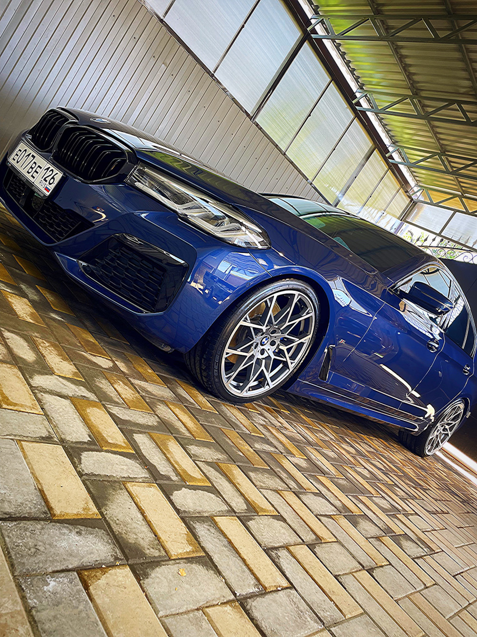 Ниже — BMW 5 series (G30), 3 л, 2021 года | аксессуары | DRIVE2