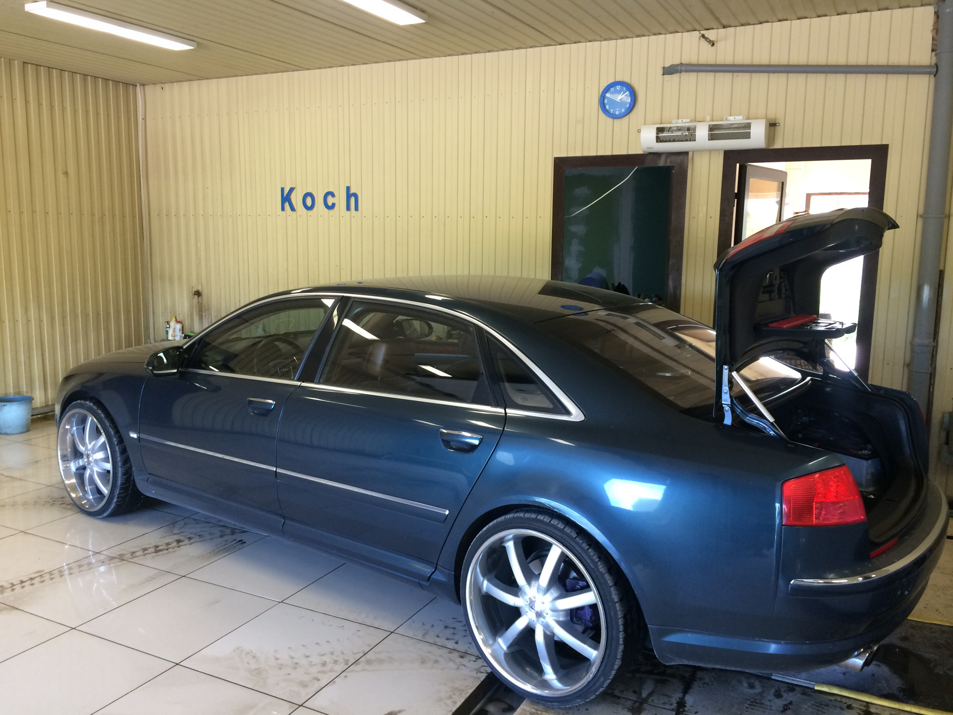 Просто фото — Audi A8 (D3), 4,2 л, 2006 года | встреча | DRIVE2