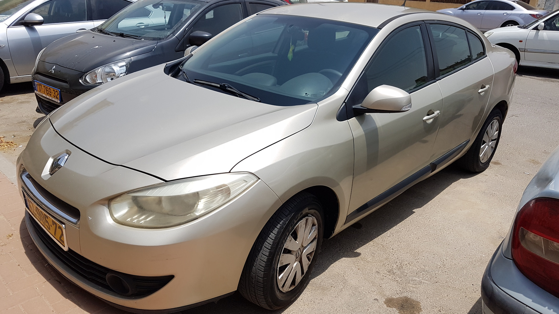 Renault Fluence 1.6 бензиновый 2011 | 1.6 на DRIVE2