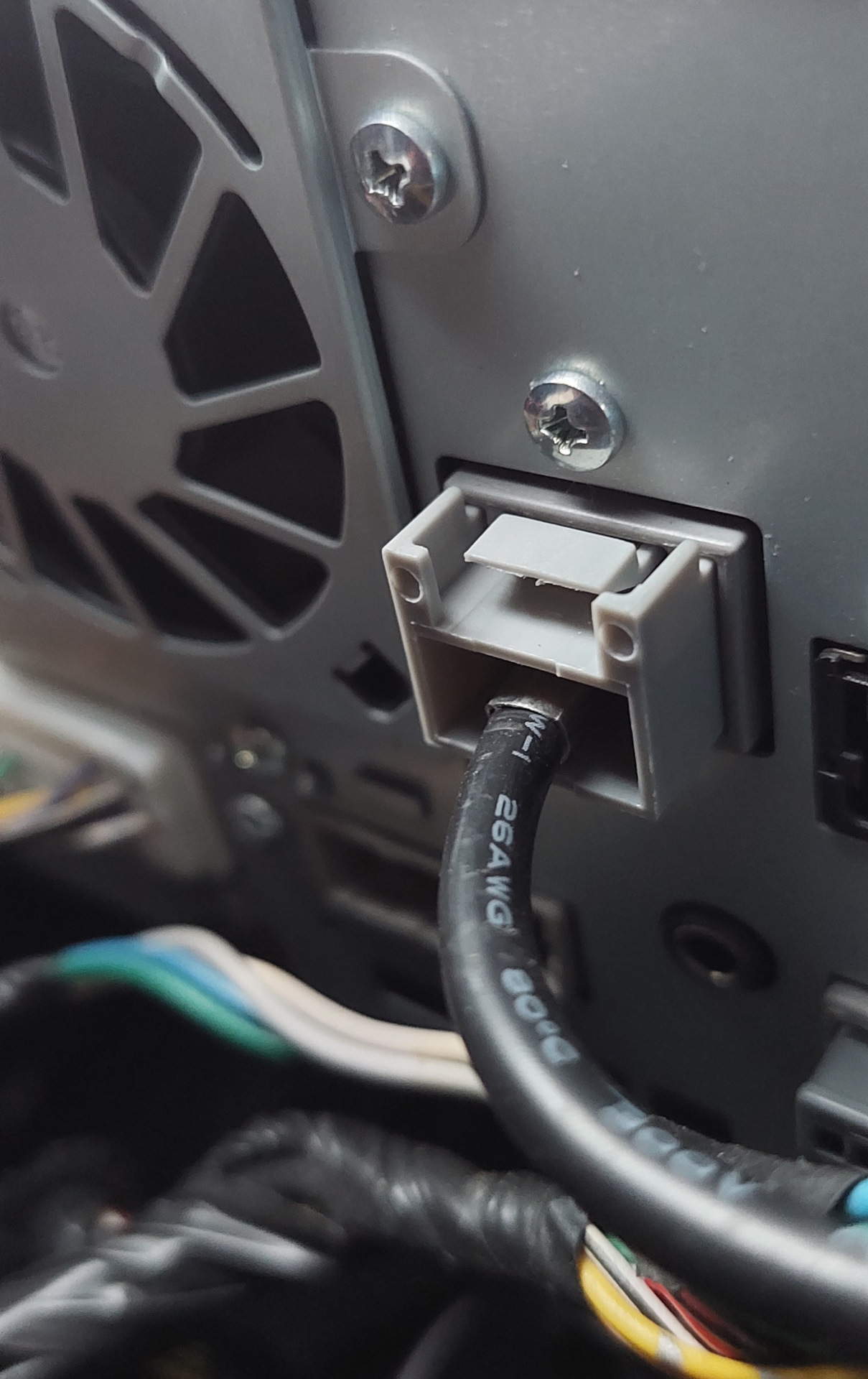 Про кабель USB… — Mitsubishi Outlander PHEV, 2 л, 2013 года | автозвук ...