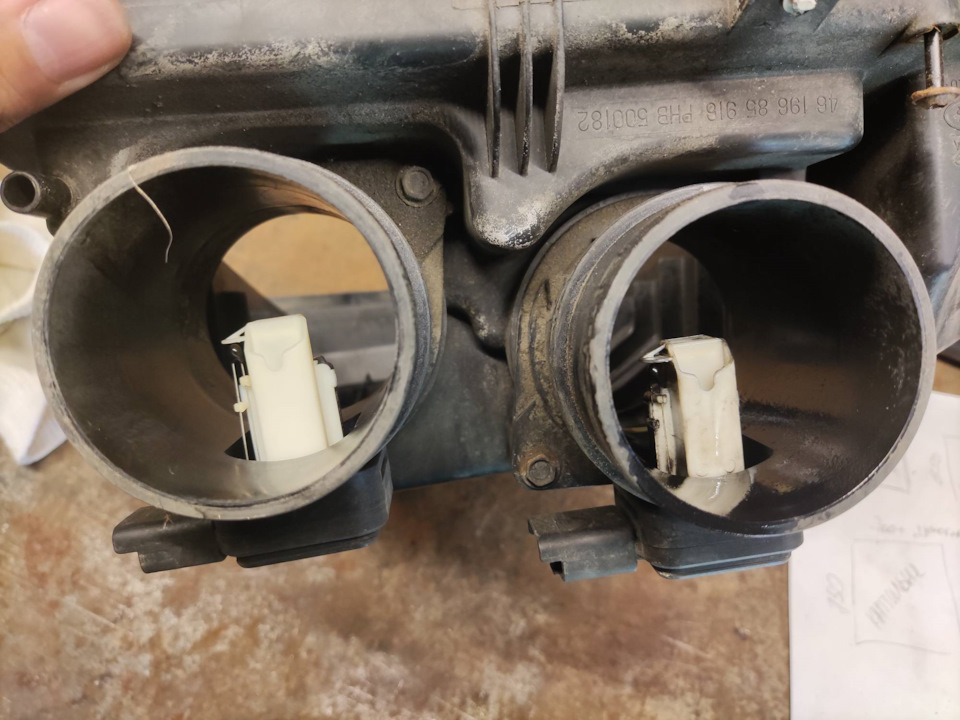 Замена воздушного фильтра, чистка расходомеров — Land Rover Discovery ...