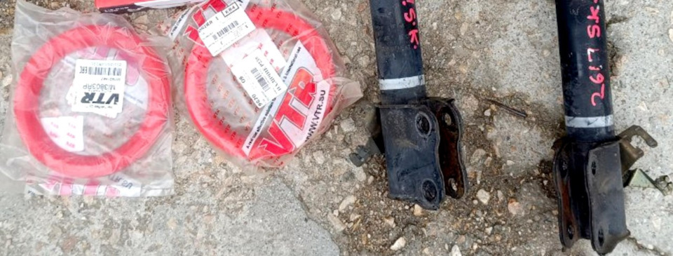 Передние стойки контракт с Airtrek Sport Gear — Mitsubishi Outlander ...