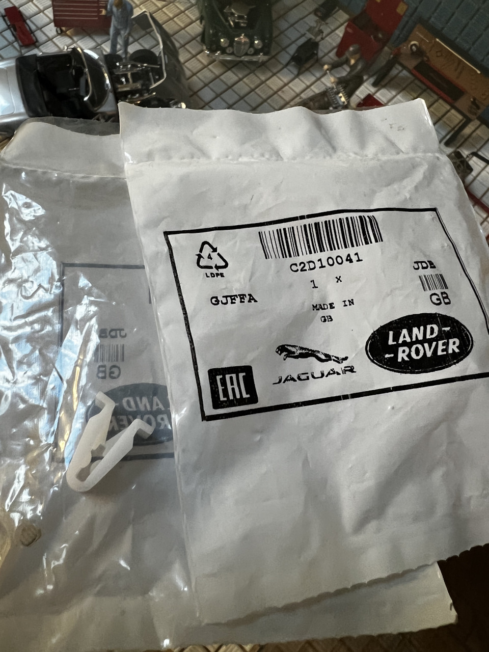 C2D10041 Клипса Jaguar Land Rover | Запчасти на DRIVE2