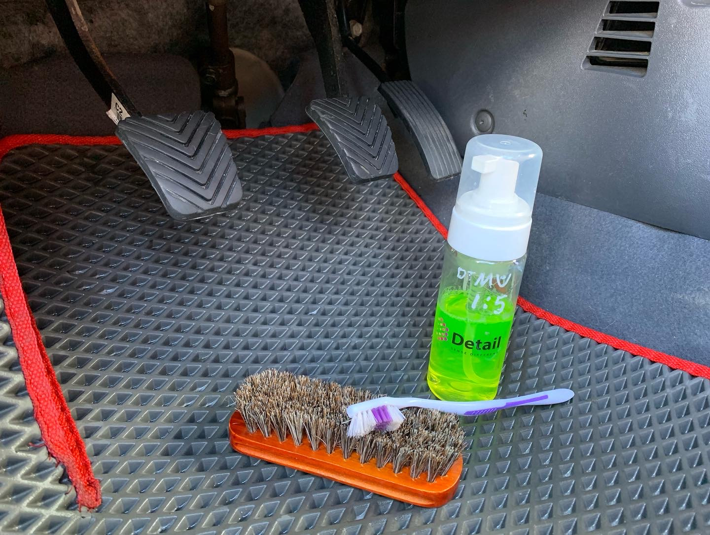 Переобувка на летнюю резину, и мойка 🚘 — KIA Rio (2G), 1,4 л, 2010 года | плановое ТО | DRIVE2