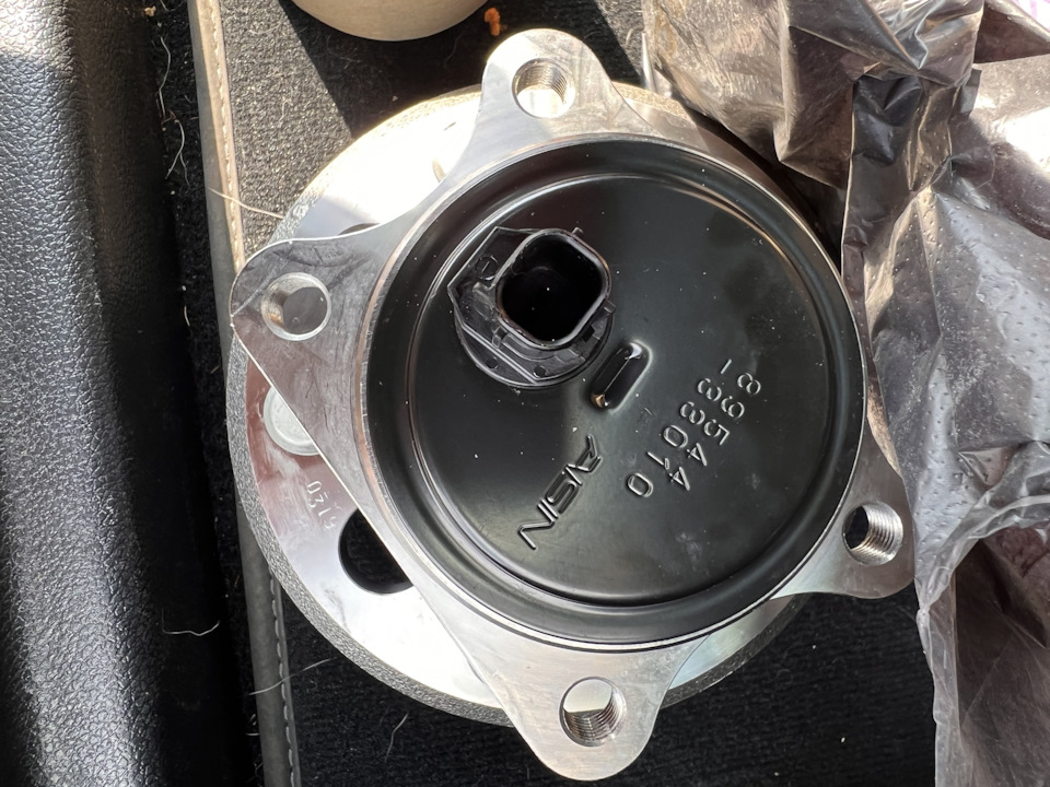 Итог по задним ступицам 🤬 — Lexus ES 300h (XV60), 2,5 л, 2013 года ...